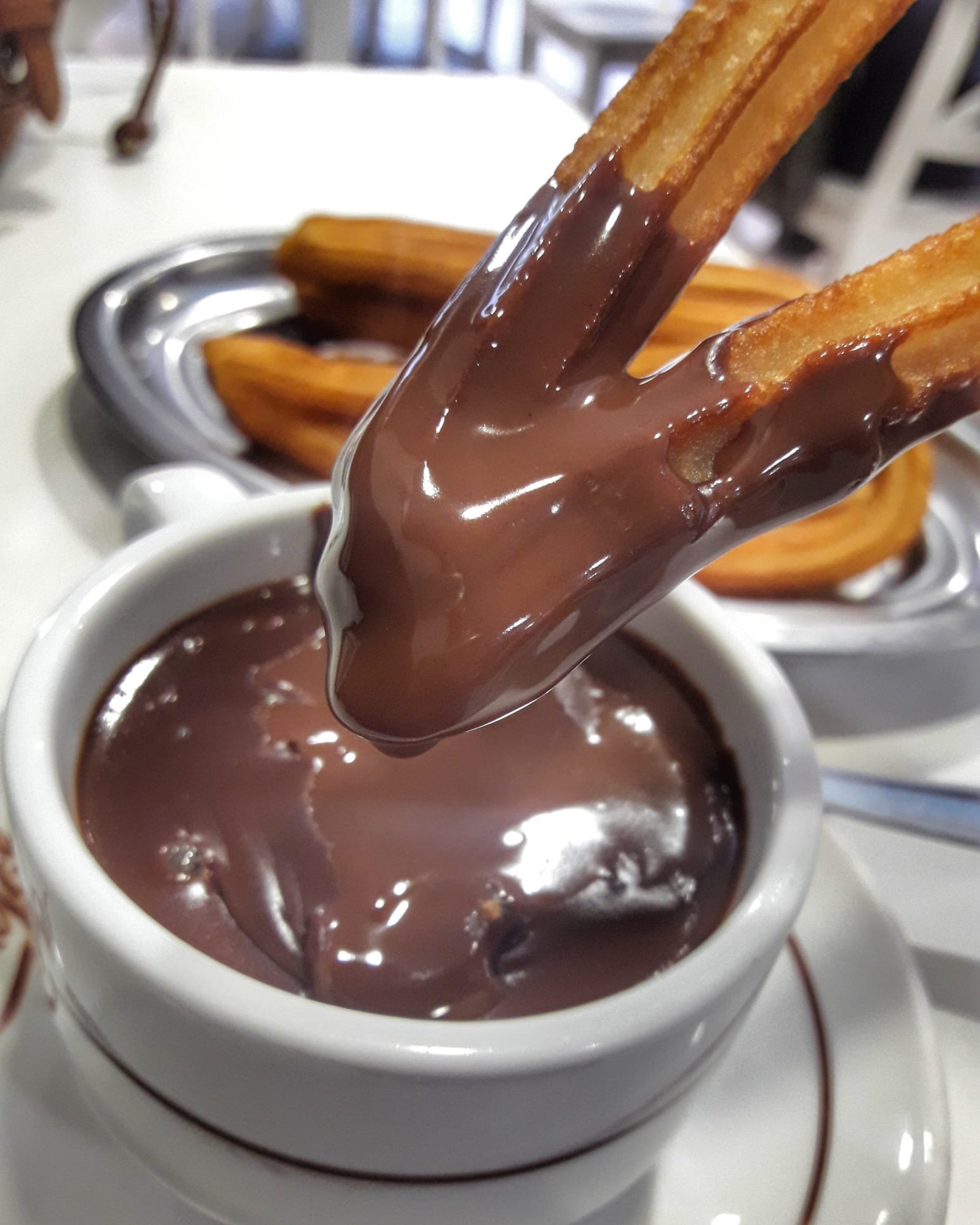 Chocolate com churros em Madrid - onde comer - MEL a Mil pelo Mundo